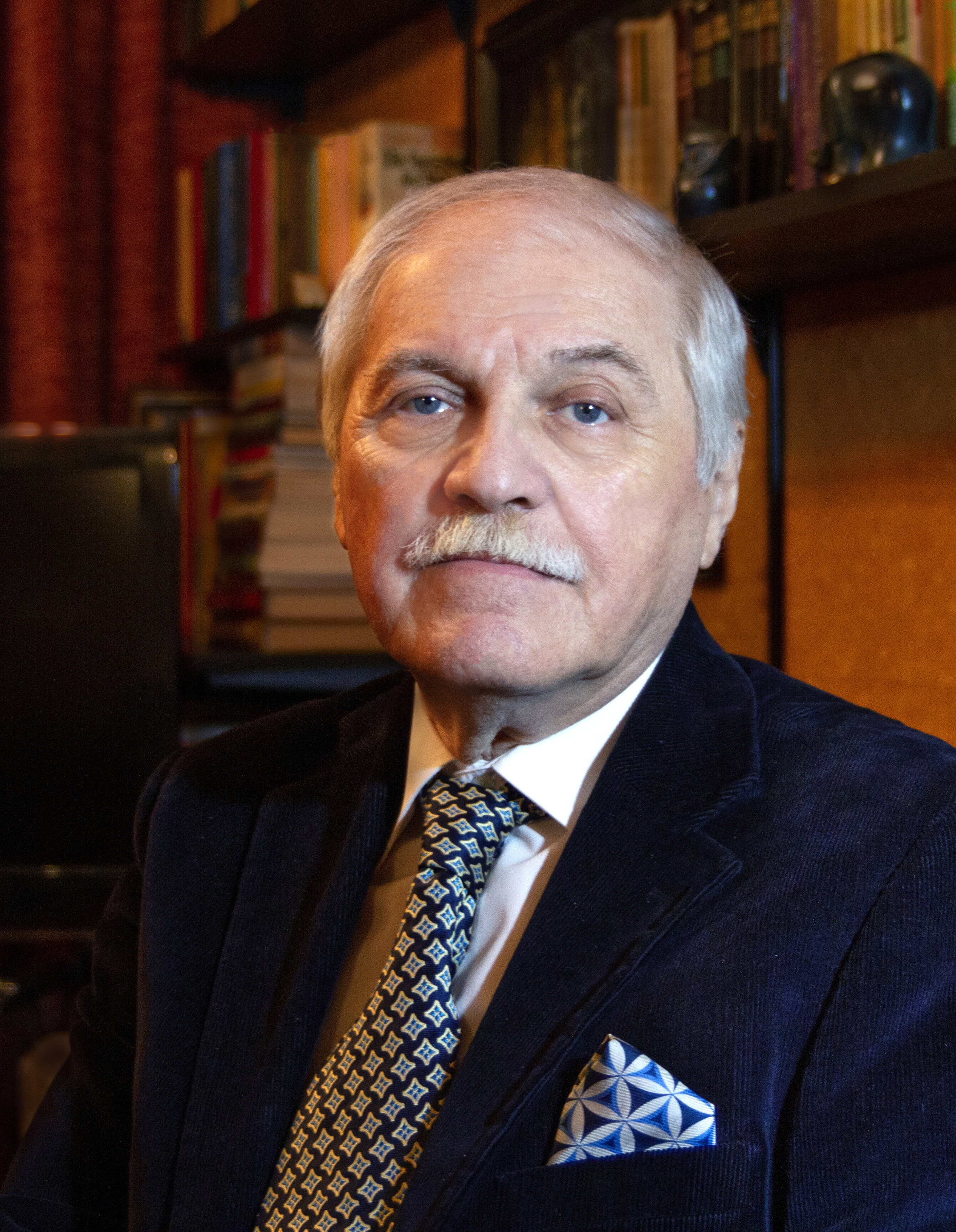 Distinction for Prof. V. Murdarov in Vienna – Bulgarian Academy of Sciences